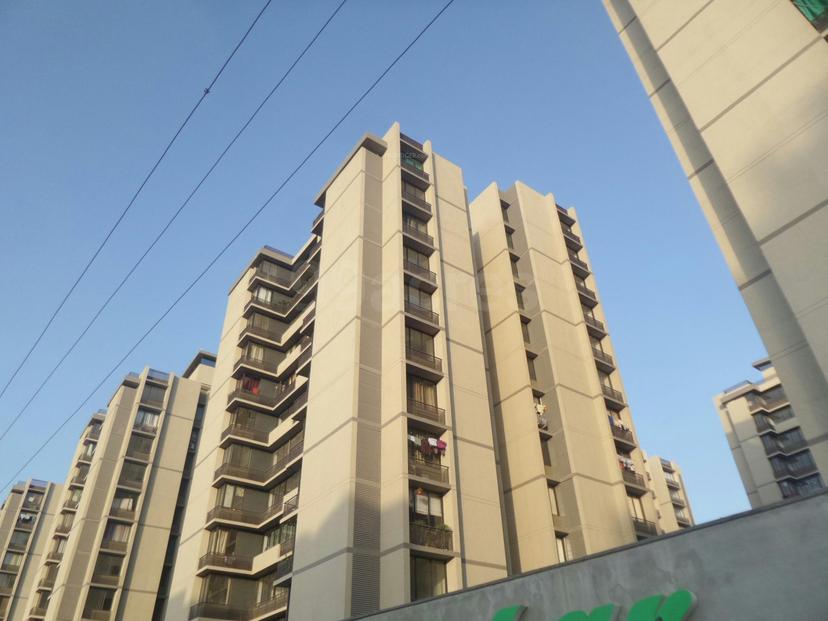 Ganesh Housing Malabar County in Near Nirma University On SG Highway ...